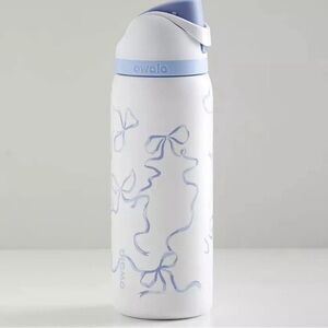 owala | Dining | Last One Owala Tied And True Blue Bow 32oz Freesip ...